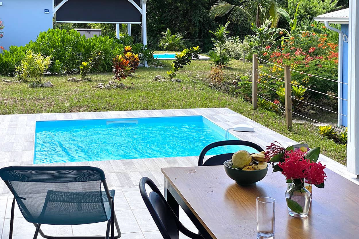 House T2 PMR BLEU CARAIBES rental Martinique le Diamant pool - holiday ...