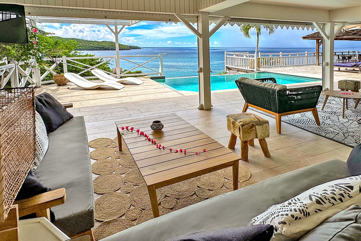 Villa GRAND LARGE Anses d'Arlet location Martinique 6 chambres piscine vue mer Grande Anse ...