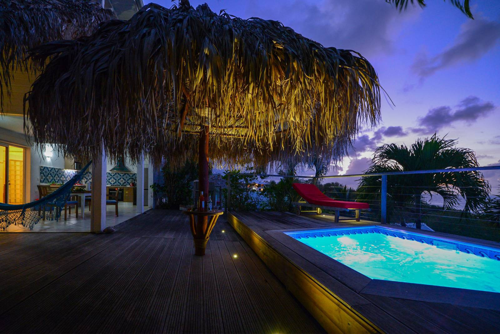 VUE TURQUOISE PARASOL Location Tartane Martinique vue mer Surf ...