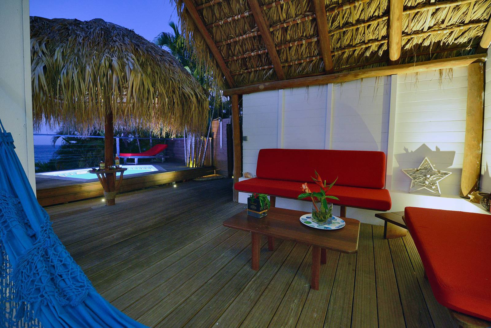 VUE TURQUOISE PARASOL Location Tartane Martinique vue mer Surf ...