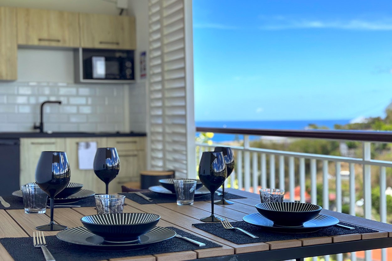 LOFT appartement T2 PASSE MON TEMPS location Trois Ilets Martinique Vue ...